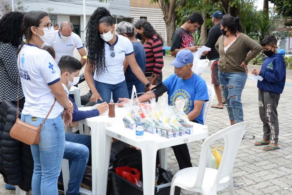 Ação da Prefeitura assiste população em situação de rua no seu dia ...