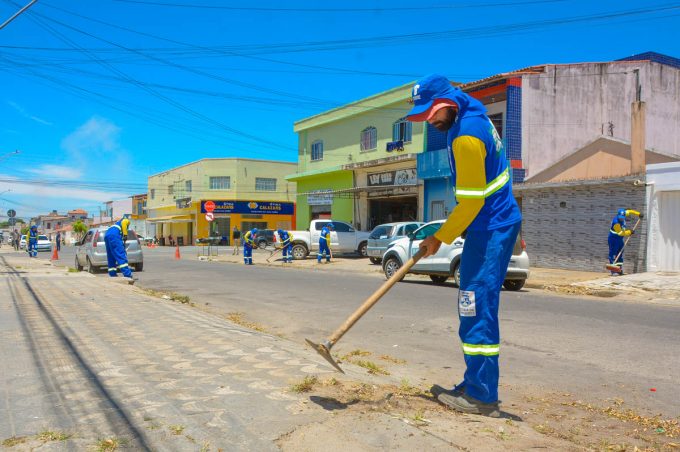 Prefeitura já realizou cerca de 60 mutirões de limpeza este ano. Ação ...
