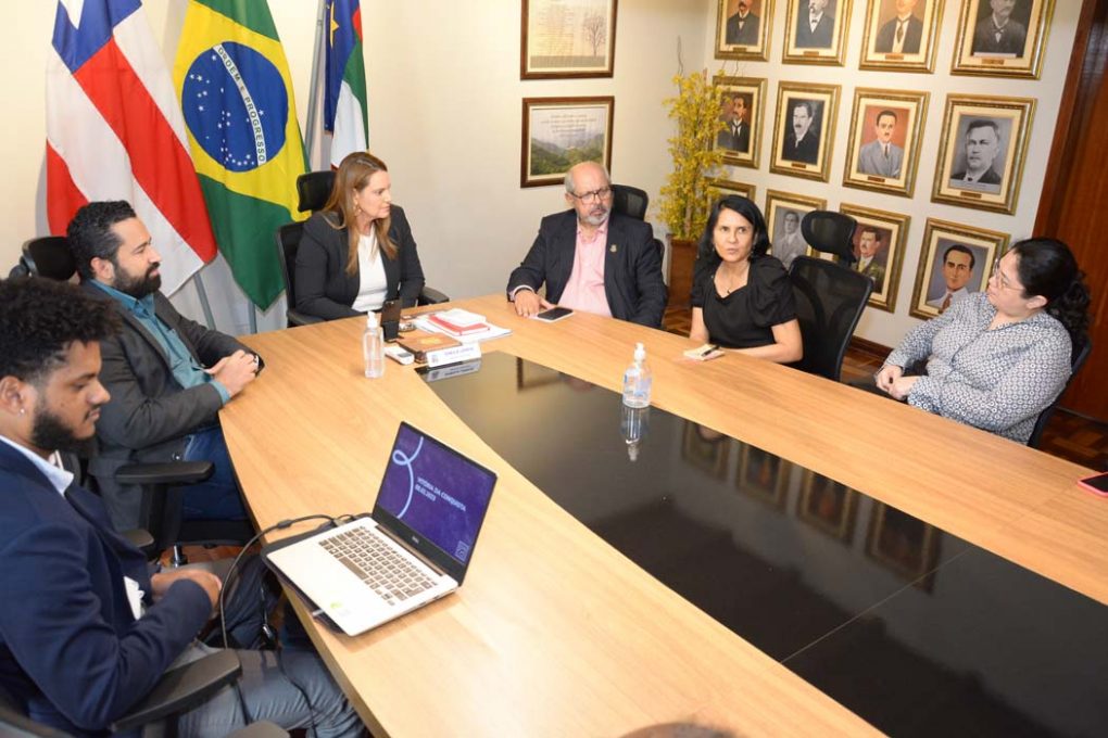 Governo Municipal e Programa Educar pra Valer analisam crescimento do ...