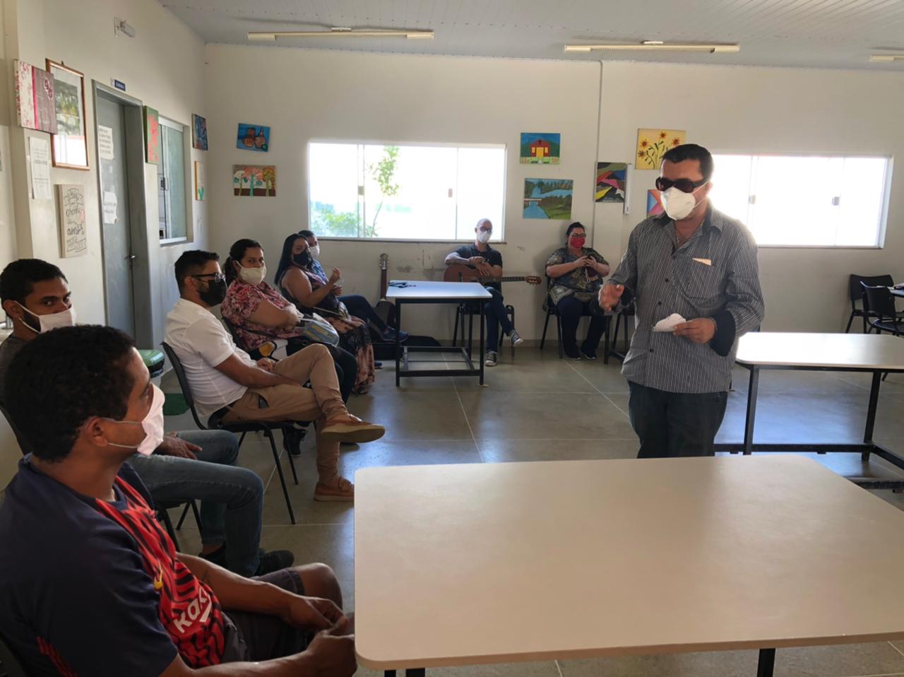 Caps AD III realiza atividade com usuários para celebrar Dia Mundial da ...