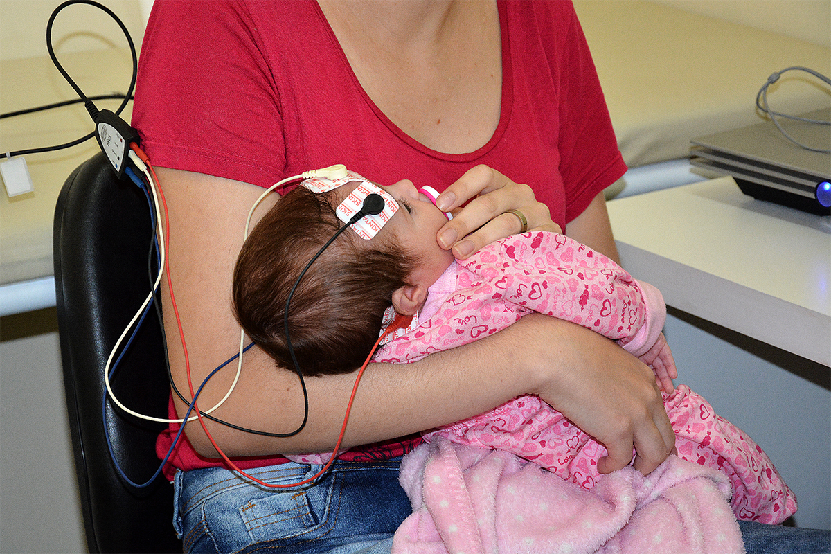 Primeiro dia de mutirão de testes de triagem neonatal no Esaú Matos ...